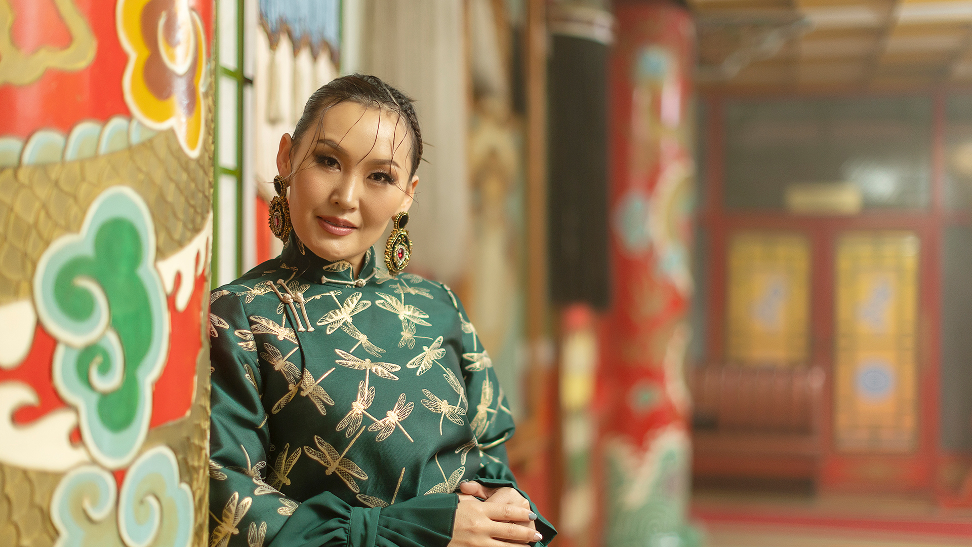 Уртын дуучин Д.Үүрийнтуяагийн ШИНЭ УРАН БҮТЭЭЛ-ийг хүргэж байна | HUNNU.MN